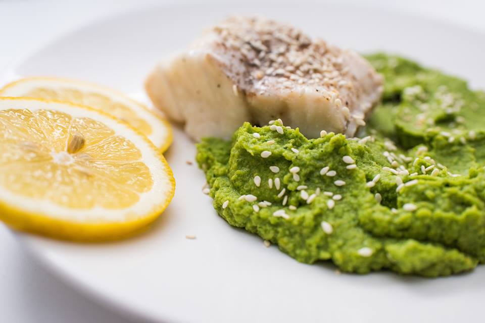 Steamed halibut with green vegetable puree - Anna Lewandowska - healthy ...